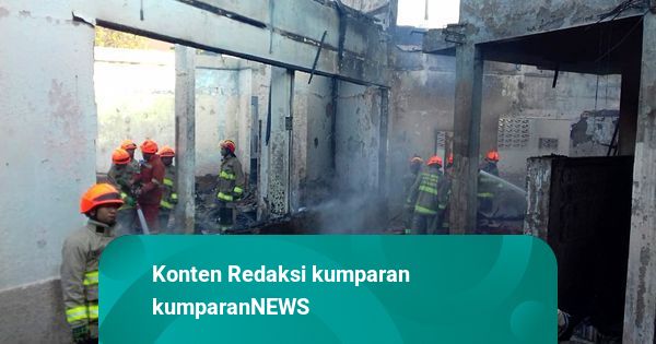 Kebakaran Hanguskan Kantor Paskibraka Kota Bandung | kumparan.com